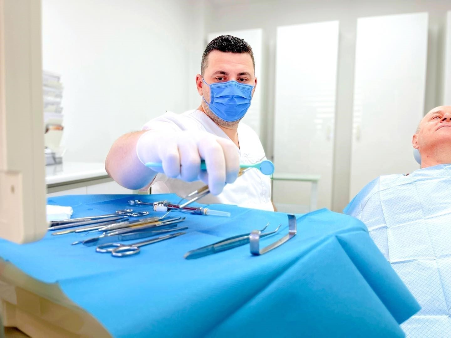 Aditie osoasa, afla daca si tu ai nevoie pentru implant dentar